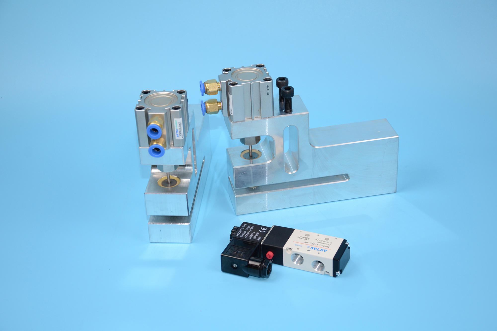 Pneumatic Φ3mm Small Circle Hole Puncher for PVC,PPE,CPE Plastic Film